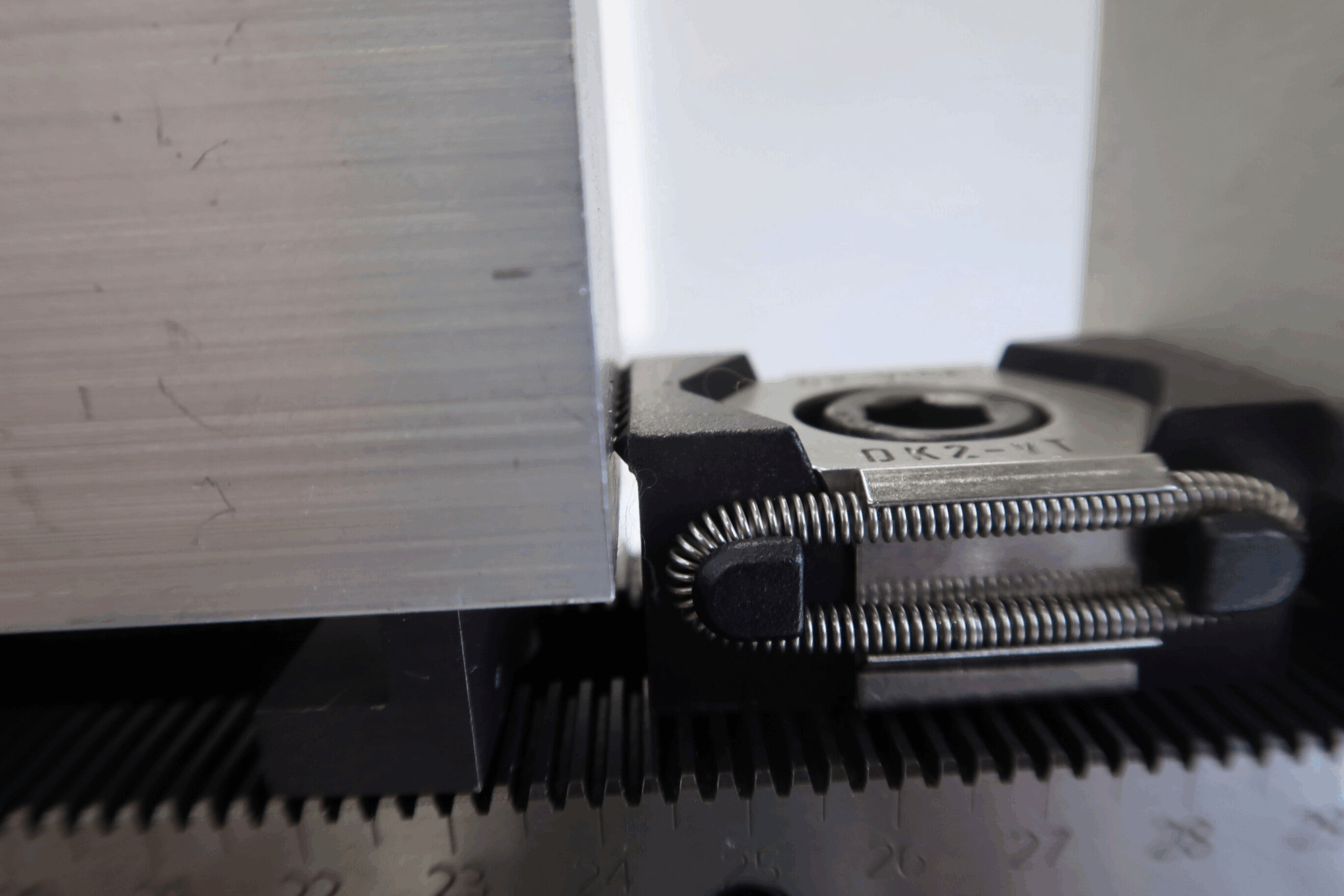 Knife edge grip model - OK-VISE®